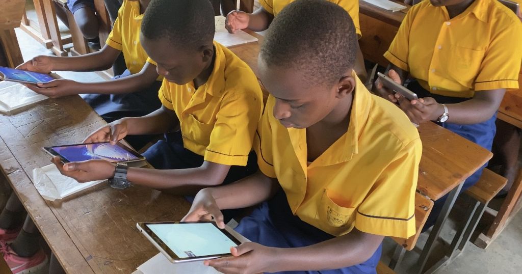 Starlink Deploys Satellite Internet In Rwanda | HowAfrica Latest news ...