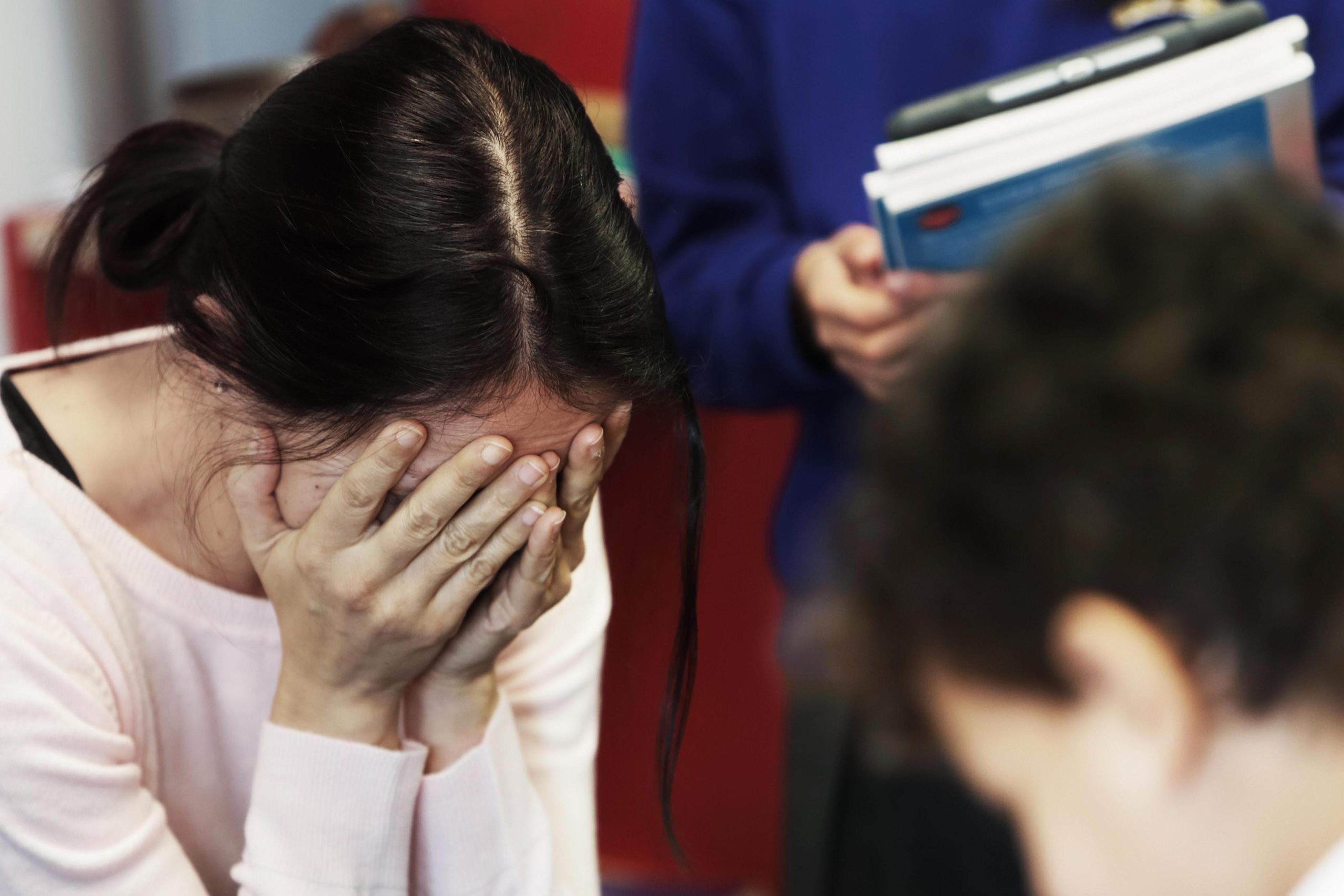 UK Teacher Who Had Brain Injury and Sight Loss After Pupil Attacked Her ...