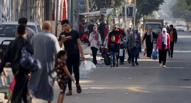 Israeli Airstrikes Destroy 300 Targets in Gaza and Lebanon Overnight ...