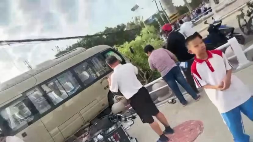 China School Bus Crashes Into Crowd, Kills 11 Including Students ...